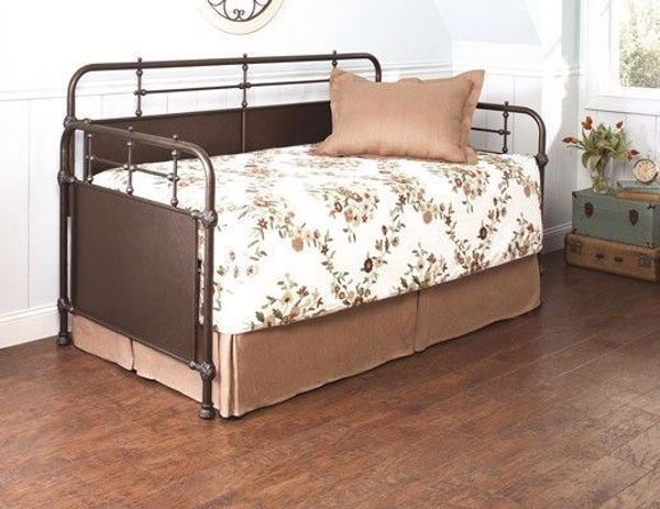 DAYBED W/SPRING&TRUNDLE DILLON